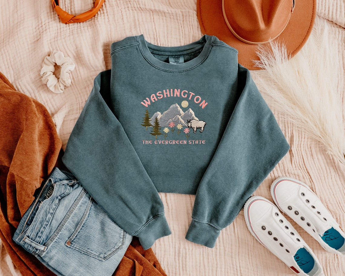 Washington State Embroidered Sweatshirt, Rainier National Park, Seattle ...