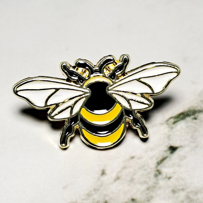Bee Pin - Etsy