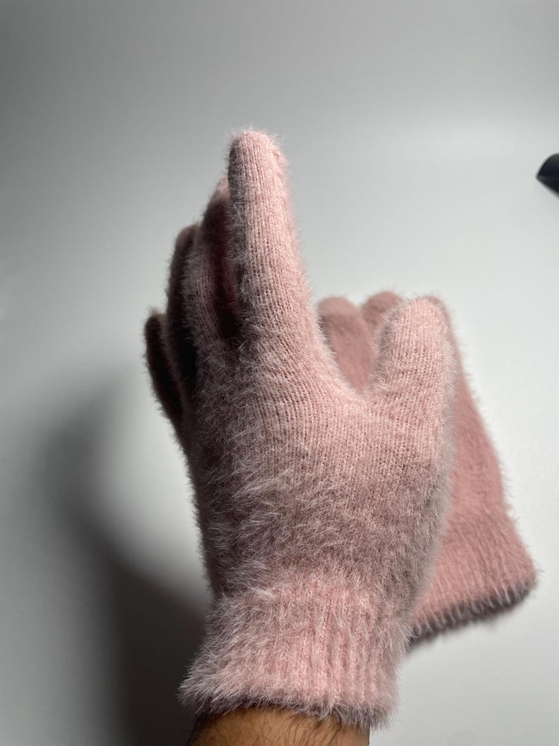 Soft White Fuzzy Luxury Winter Fashion Gloves Warm and Cozy Unisex ...