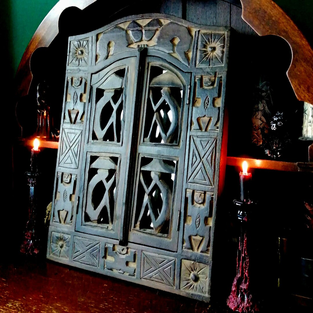 Ingress Scrying Mirror. Light Mirror Housed in a Wooden Frame With ...