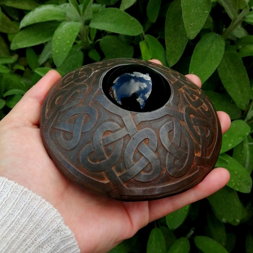 Celtic Eye, Oeil De Sorcière Vintage, Black Convex Glass Scrying Mirror ...