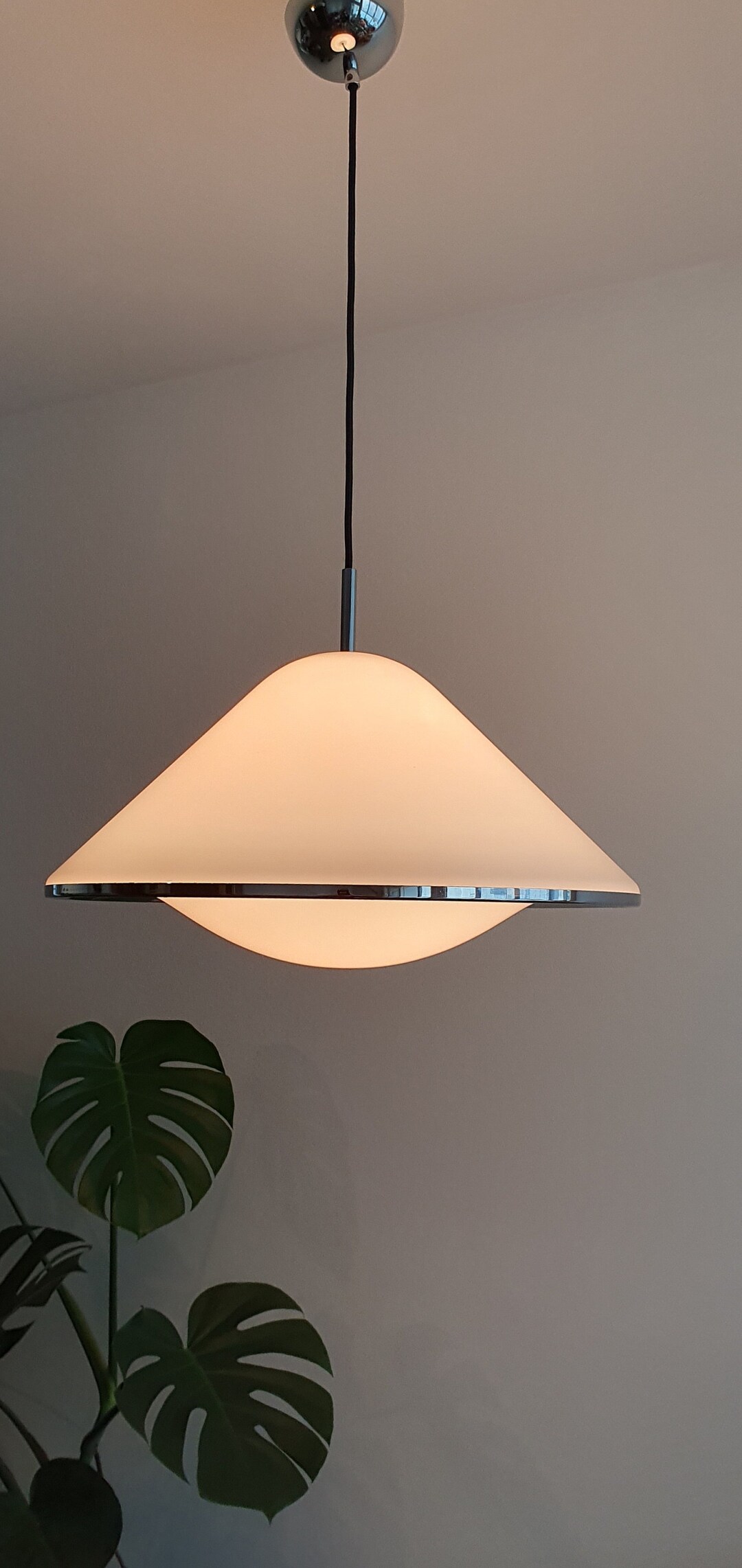 Guzzini Elpis Pendant Light / Meblo Guzzini / Space Age Ceiling Light ...