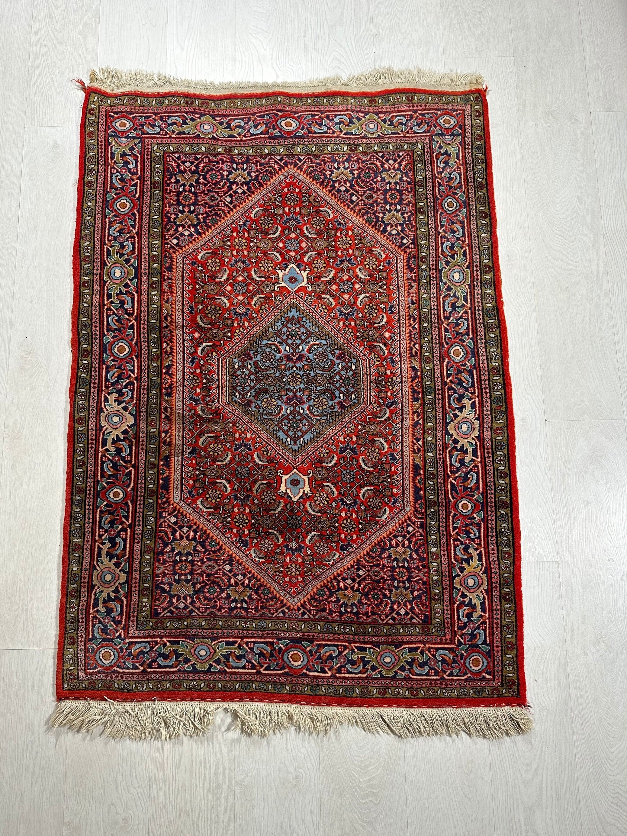Handwoven Persian Red Rug, 3x5 Small Flowery Pattern Vintage Rug ...