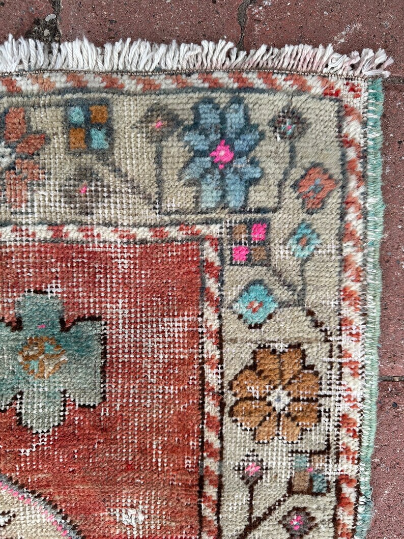 Floral Pattern Small Antique Rug, 2x2 Turkish Handwoven Kilim,red Color ...