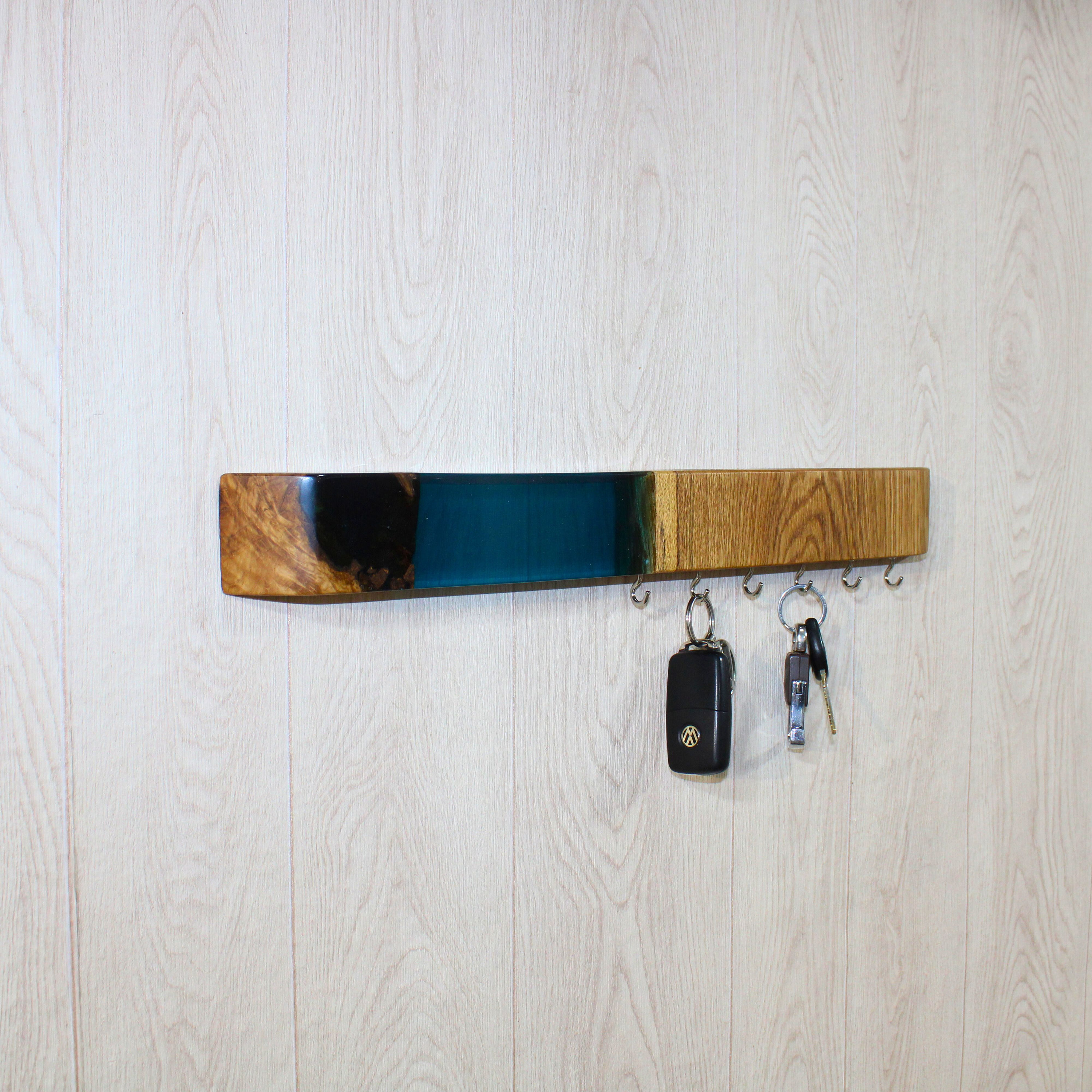Epoxy Resin and Oak Wood Key Chain Holder, Statement Wooden Decorative ...