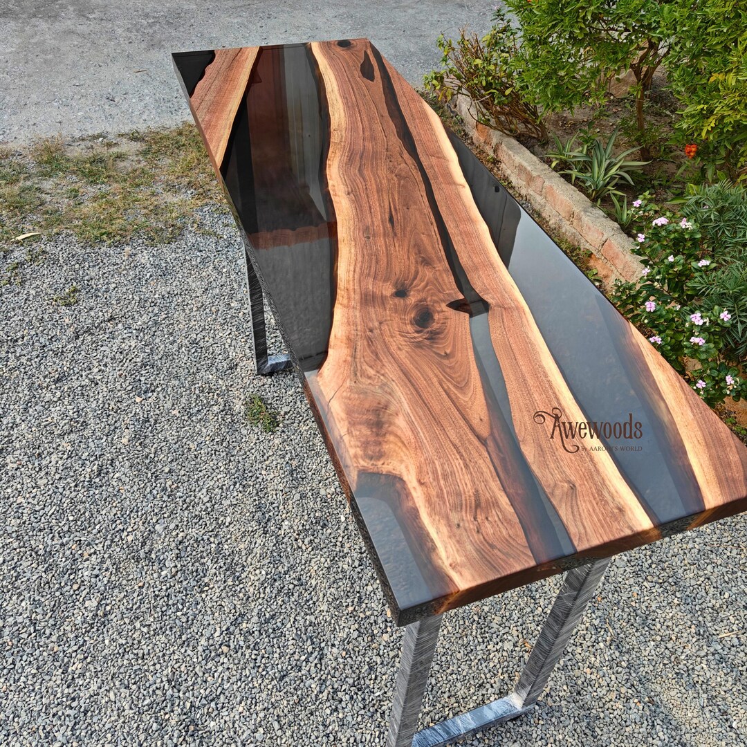 Console Table of Epoxy Resin and Walnut Wood, Made to Order - Etsy