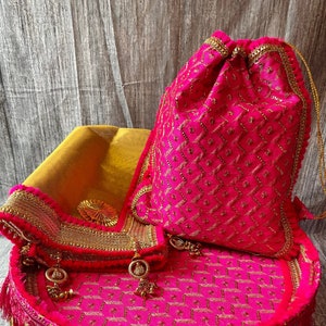 Decorated Thali Set: Banarsi Fabric, Potli Bag & Organza Cover - Etsy