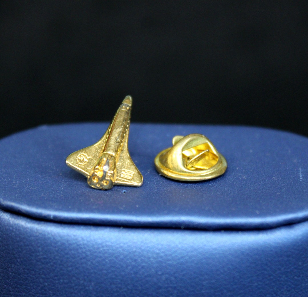 NASA Space Shuttle Collectible Gold Tone Metal Lapel Pin by JAY - Etsy
