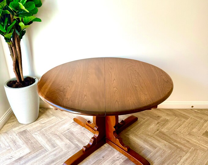 Vintage Ercol Round Extending Pedestal Dining Table Golden Dawn Finish ...