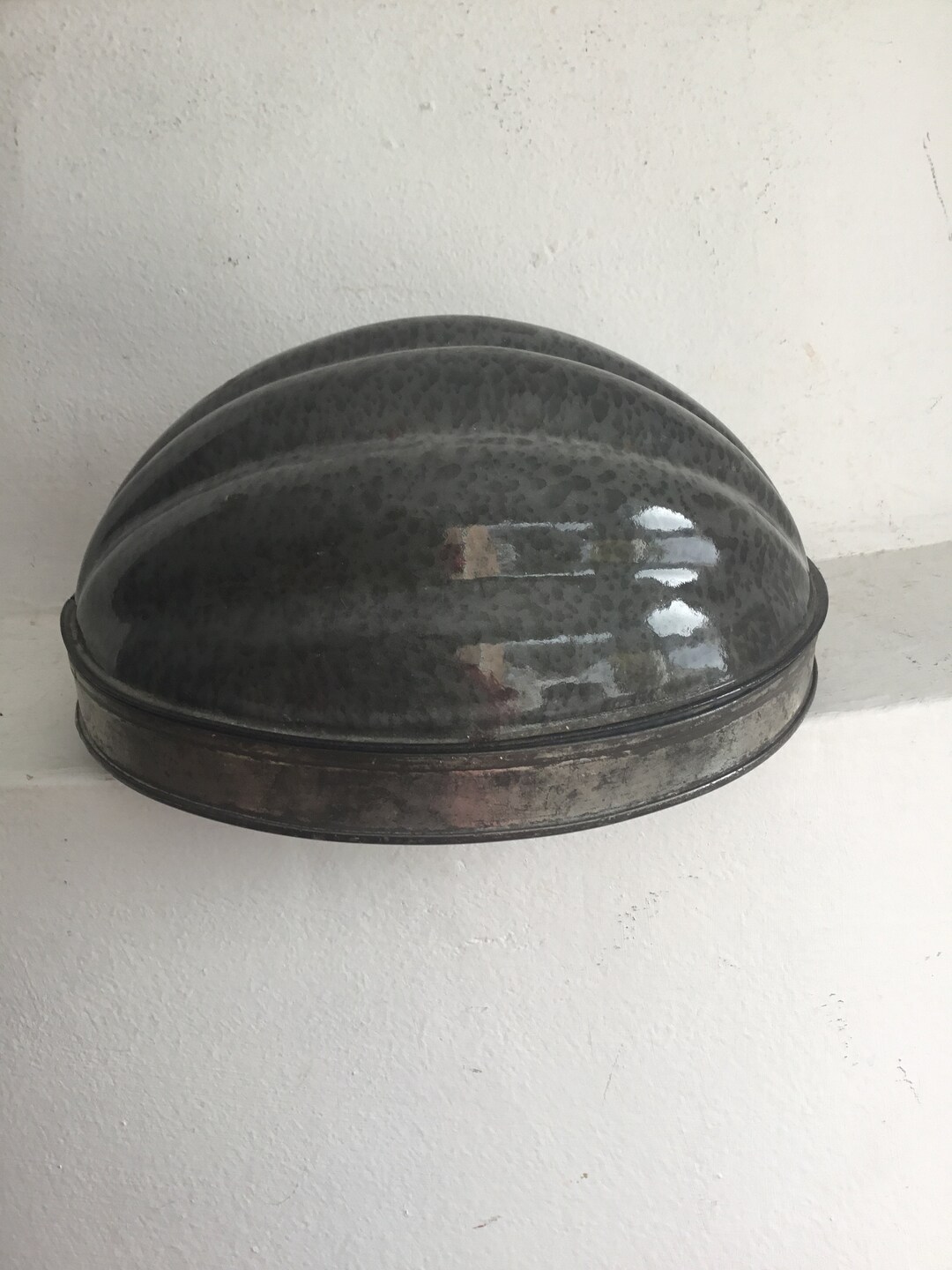 Vintage Granite Ware Scallop Mold. Vintage Oval Enamelware Mold. - Etsy