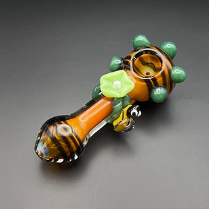 Flower Glass Pipe Girly Bee Pipes Beautiful Girly Pipe - Etsy