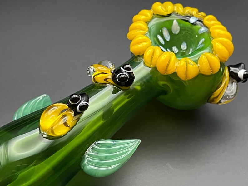 Sunflower Glass Pipe Girly Bee Pipes Beautiful Girly Pipe - Etsy