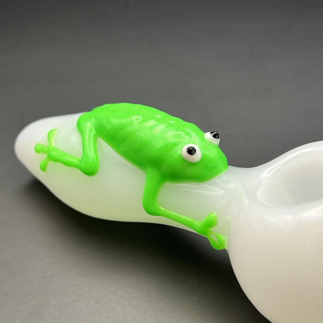 Frog Glass Pipe - Cute Girly Bowl - Beautiful Smoking Pipe - Hand Pipes ...