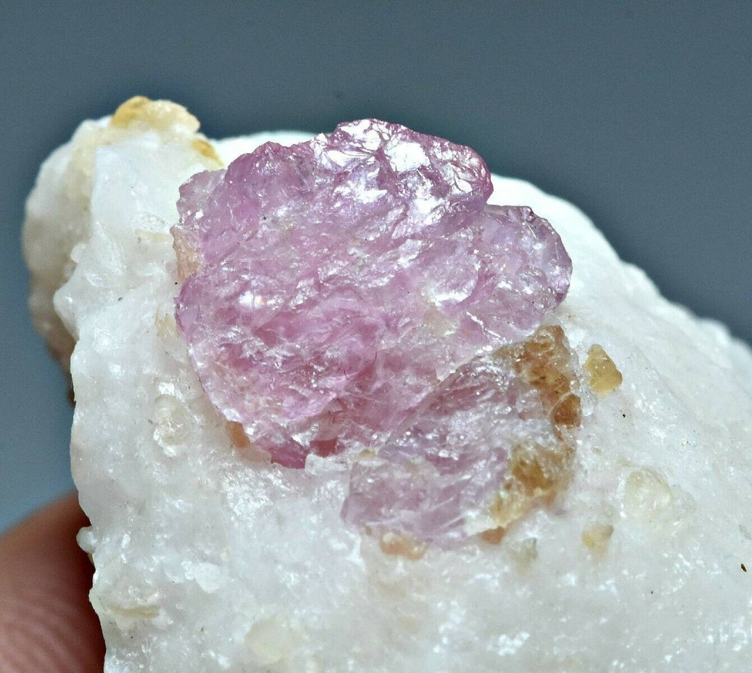 Beautiful Natural Fluorescent Pink Spinel Crystals W/ Phlogopite on ...