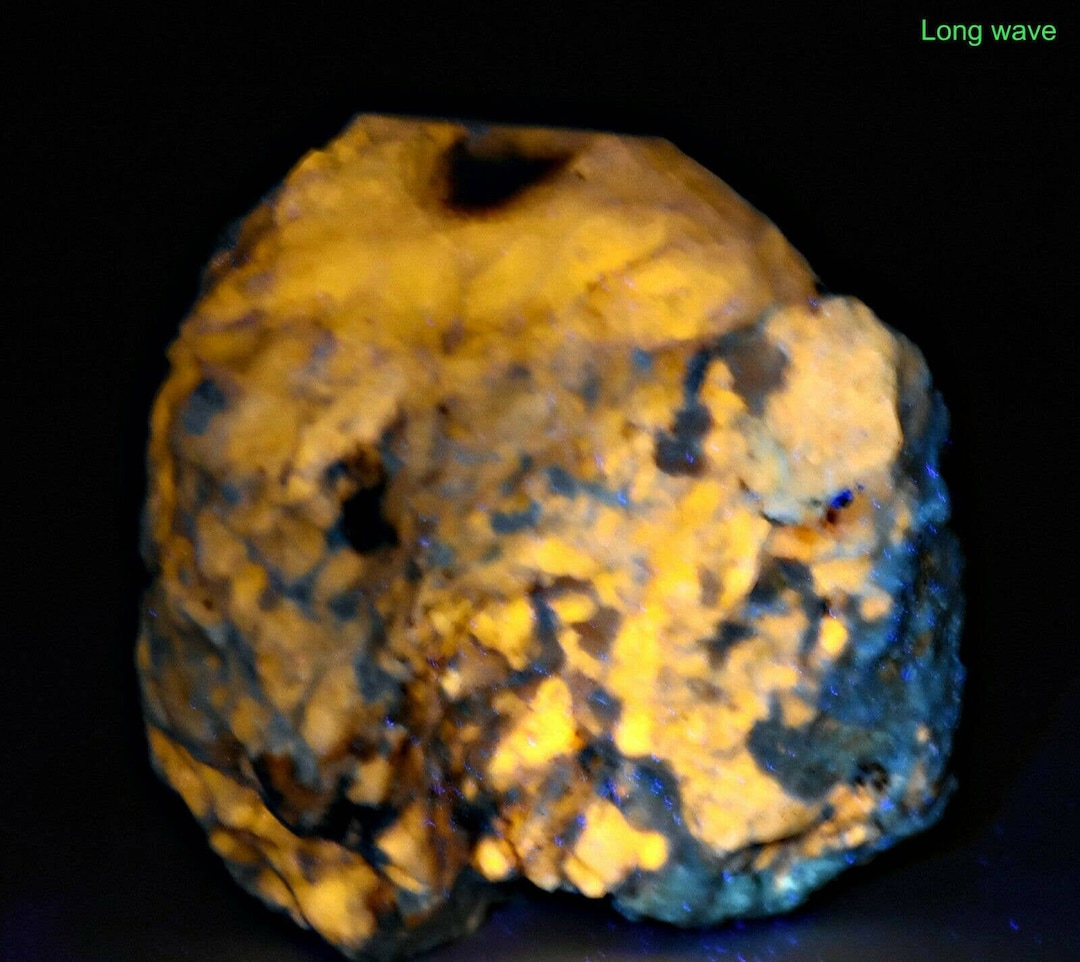 Extremely Rare Yellow Fluorescent Color Change Hackmanite Crystal Specimen ,287g - Etsy