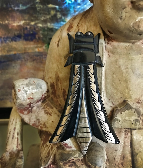 Art Deco Cicada Galalith Brooch - Gem