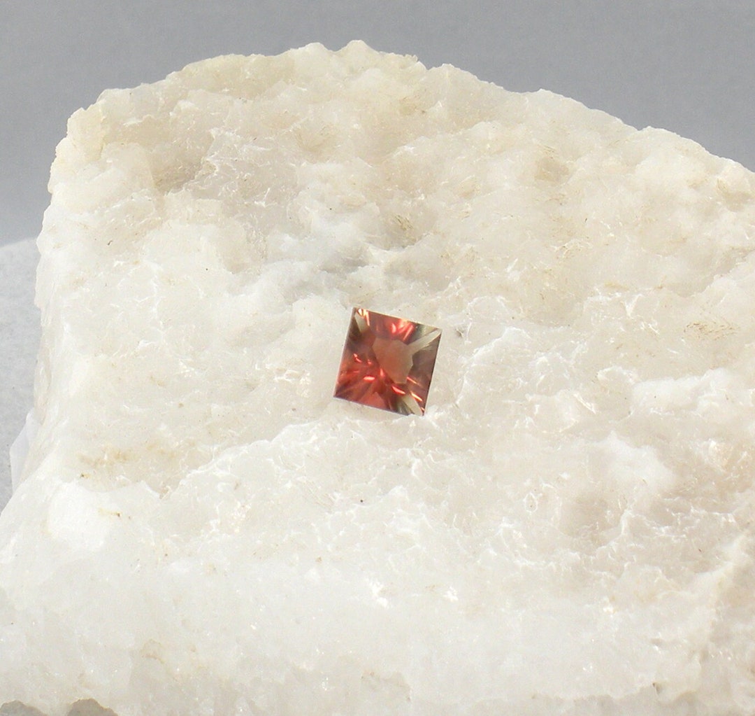 Faceted Oregon Sunstone - Red and Green Oregon Sunstone - Red and Green ...