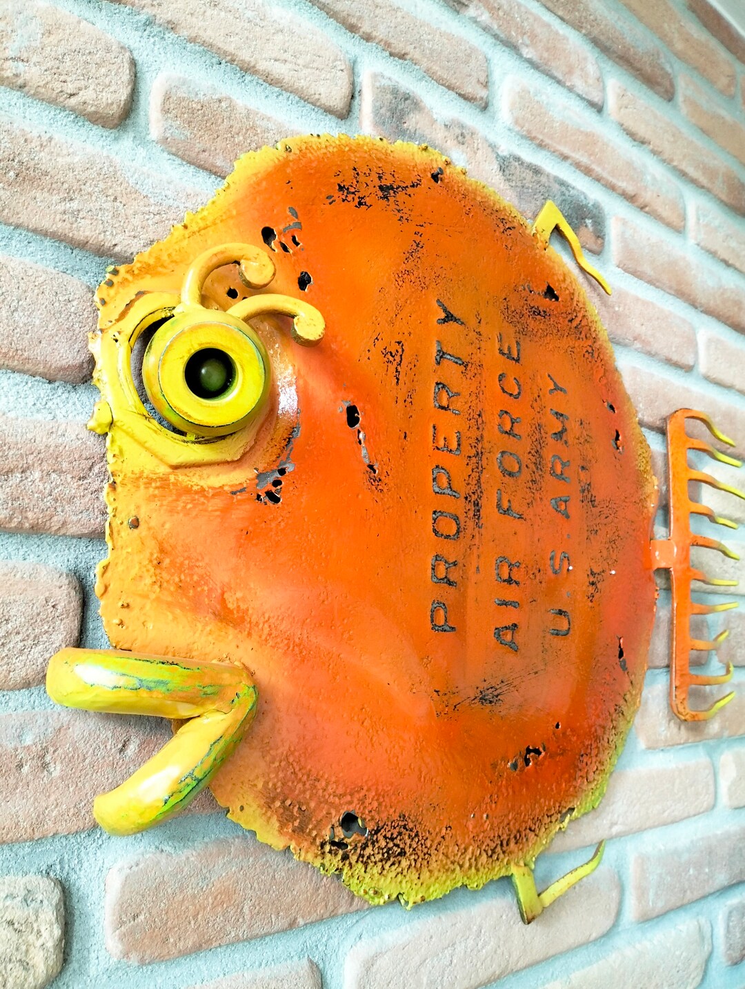 Sculpture by F-lor Da Fer "military Fish" - Contemporary Artwork in ...