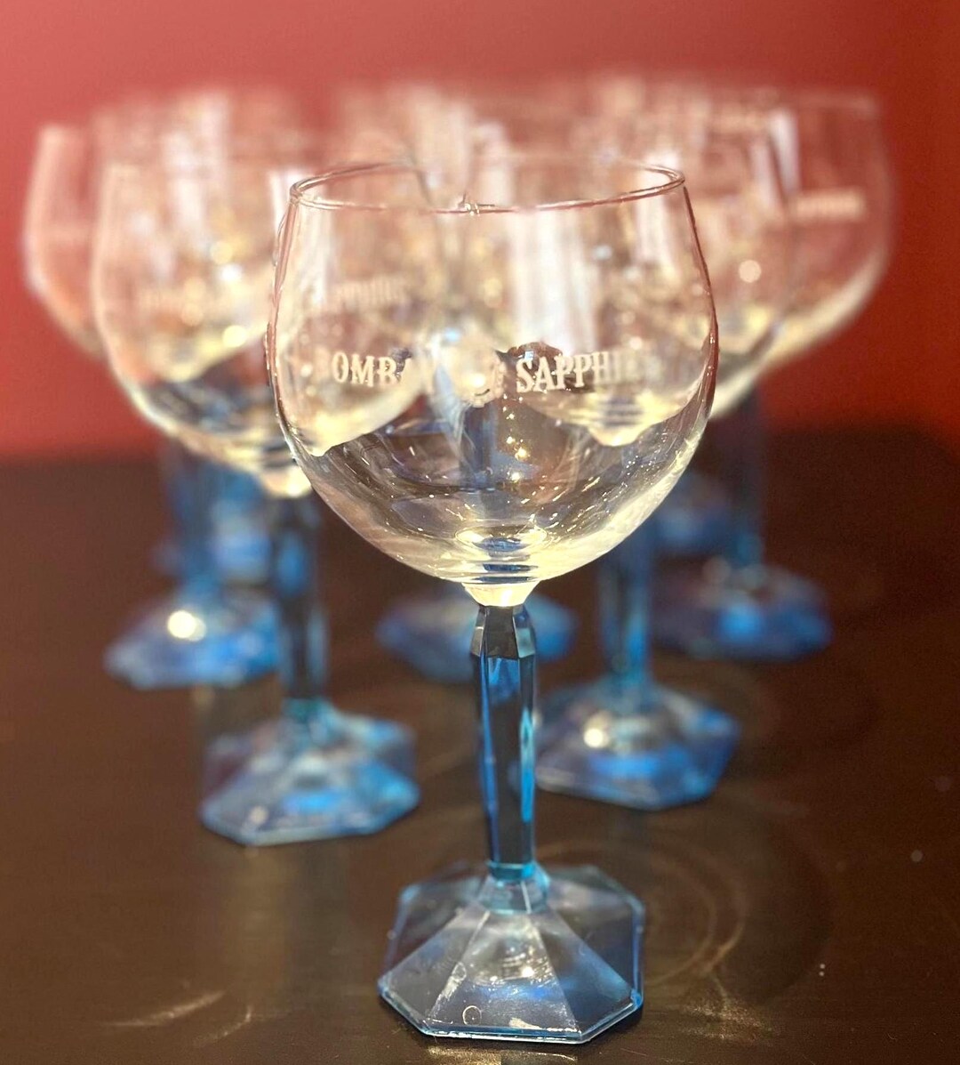 12 Bombay Sapphire Gin Cocktail Glasses, Balloon Glass and Square Foot ...