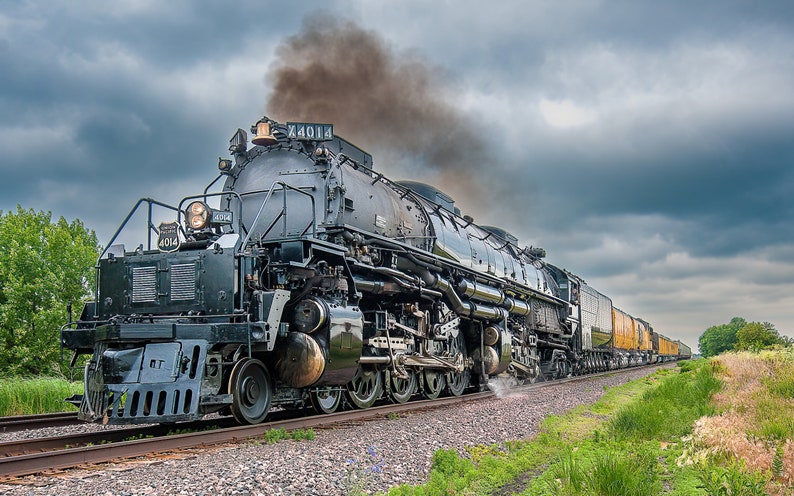 Iconic Union Pacific Big Boy #4014: World's Largest Steam Locomotive ...