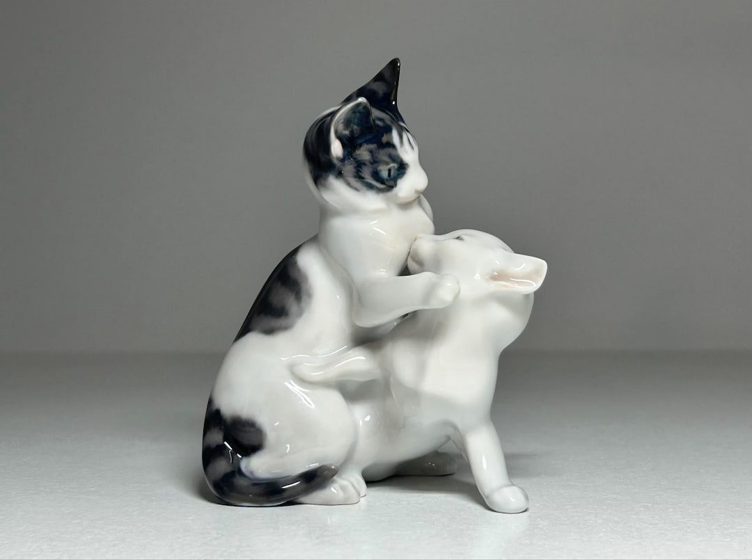 Extremly Rare Antique Royal Copenhagen Playing Cats Figurine 1752 ...