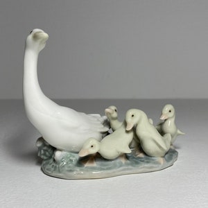 LLADRO Porcelain Figurine Mother Duck and Ducklings 9 Cm Tall - Etsy