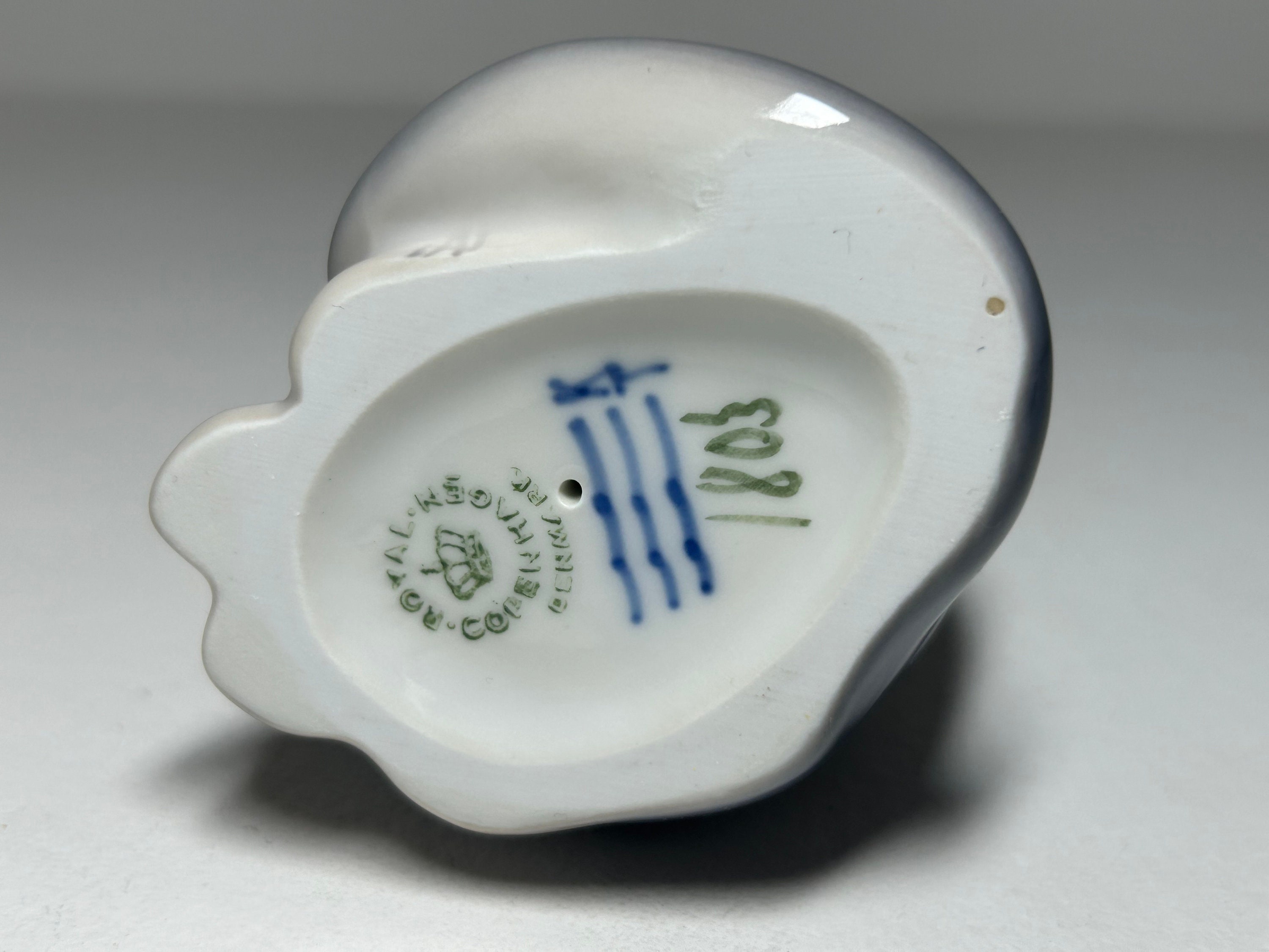 RC Royal Copenhagen Denmark Porcelain Figurine Cat 1803 Designed by A ...