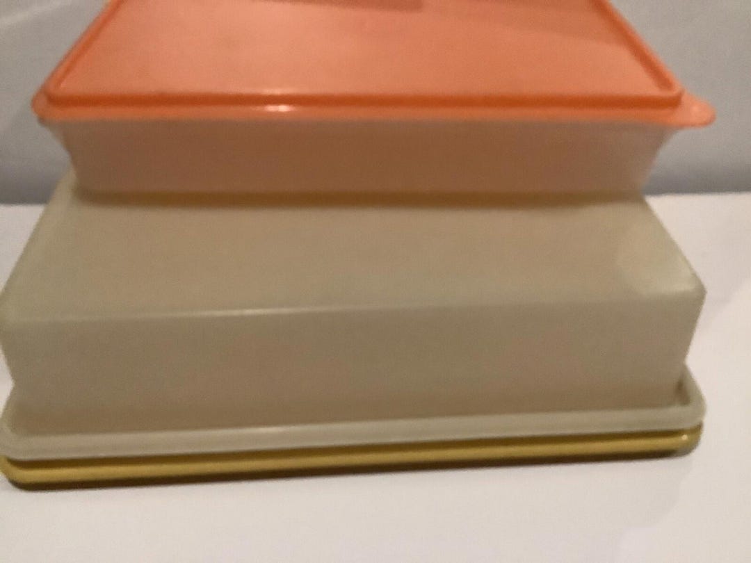 Vtg Tupperware Sheet Cake Takers, Set of 2 , 2 Diff Sizes-4 Pcs-2 ...