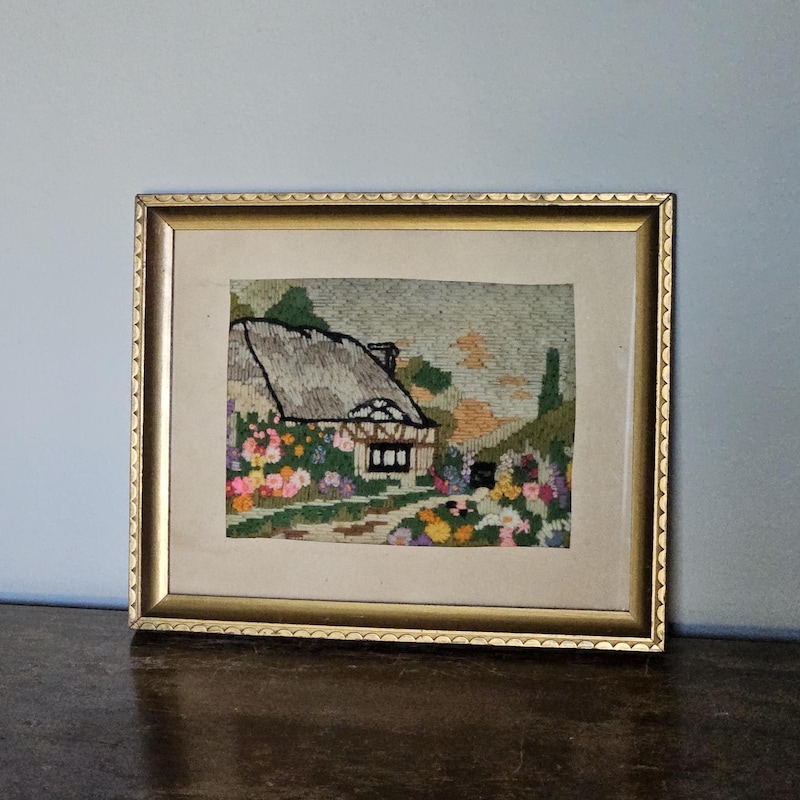 Vintage Crewel Art Frame - Etsy
