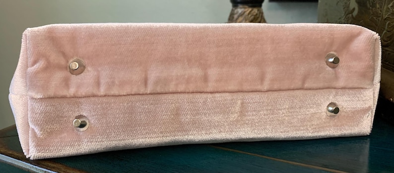 Silver Clutch Purse Made With Pink Velvet and Lined With Blue and Pink ...