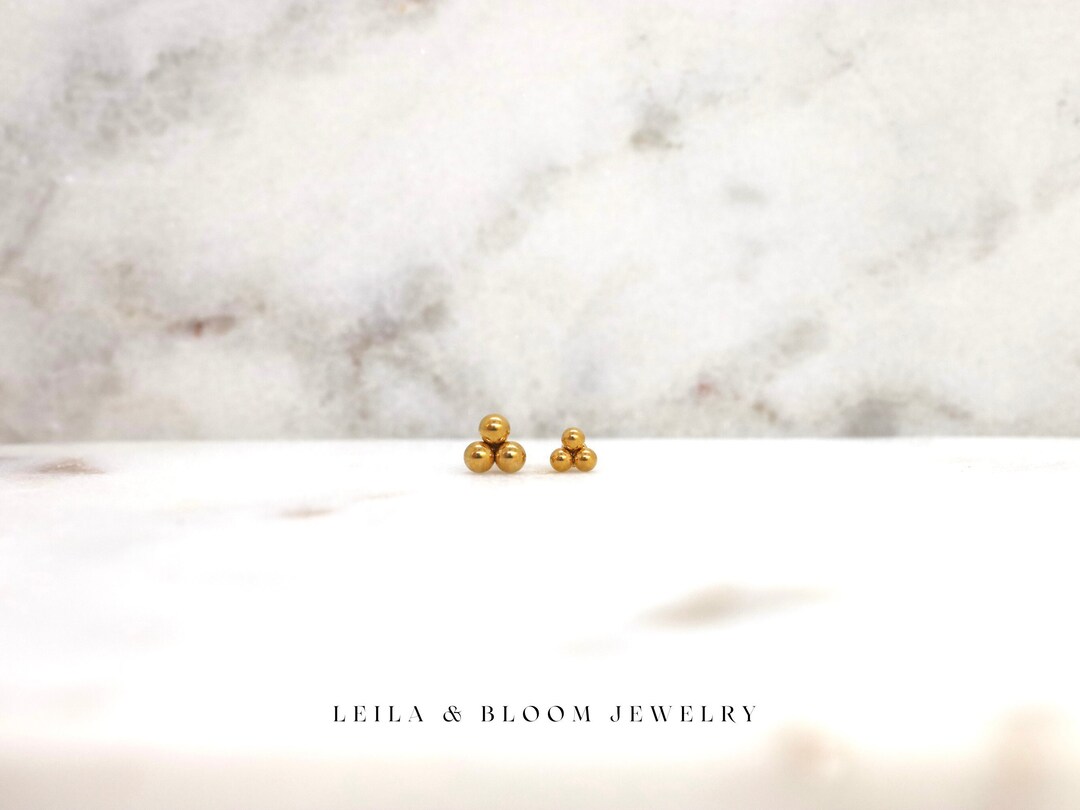 Simple Cluster Screw Back Stud Earring Hypoallergenic Cartilage Conch ...