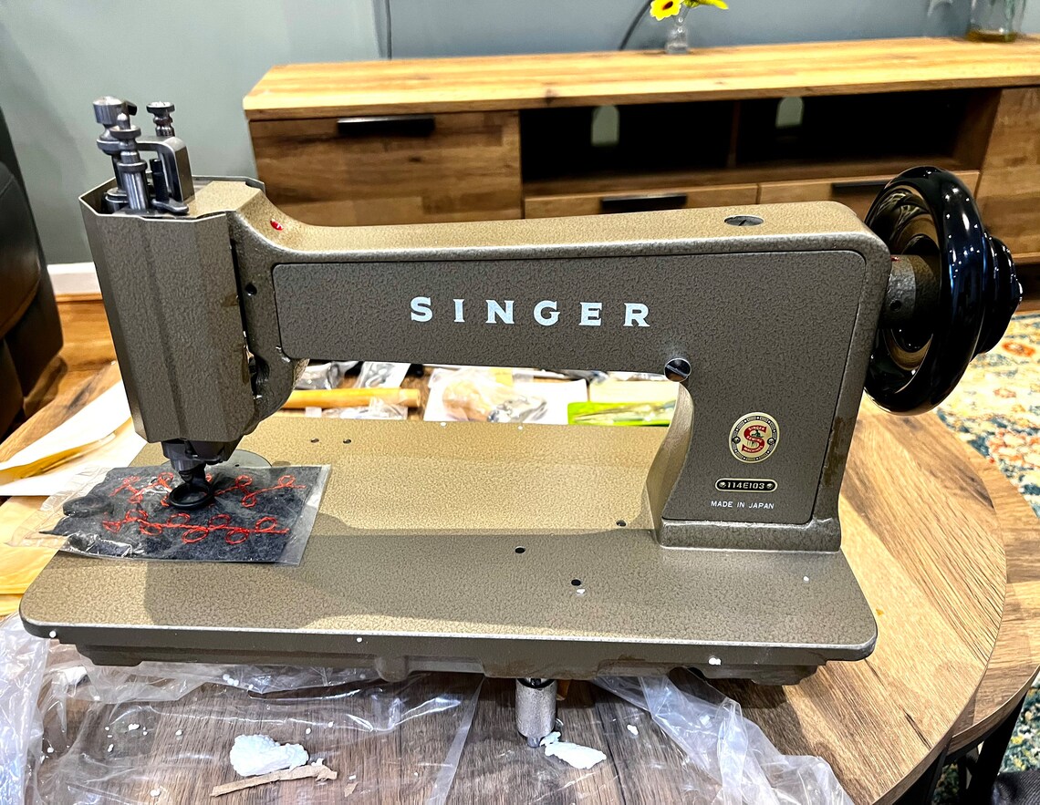 Singer 114e103 Chain & Moss Stitch Embroidery Machine JAPANESE Version ...