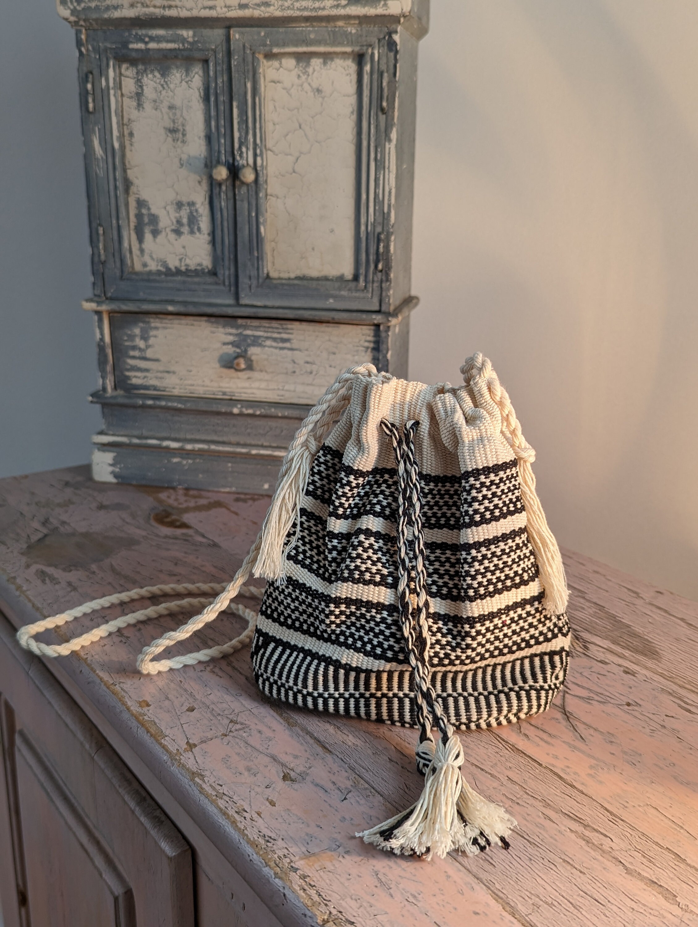 Small Black and White Colombian Woven Shoulder Bag / Purse - Etsy
