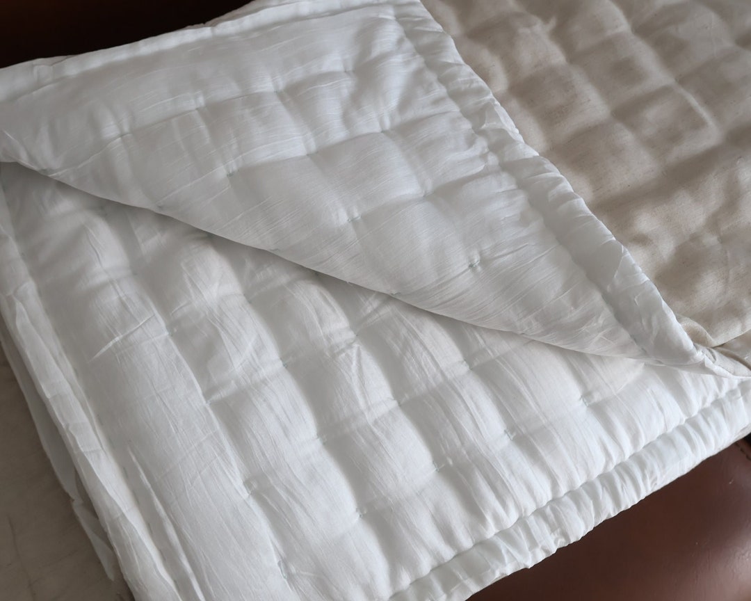 100% Mulberry Silk Blanket| Hand Stitched Silk Quilt| Lightweight Silk ...