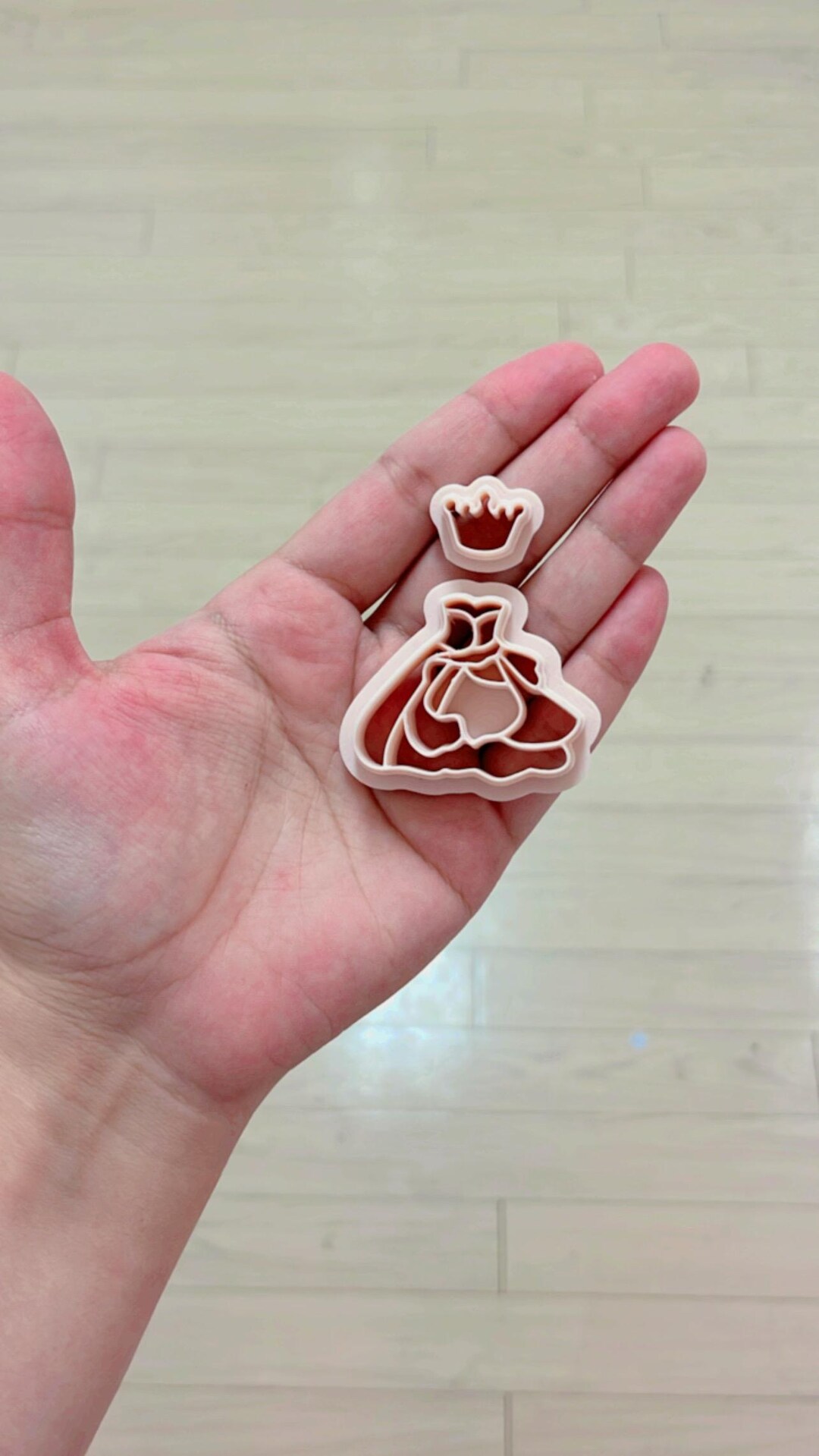 Wicked Cutter| Clay Cutter Wicked| Glinda/elphaba/defying Gravity ...