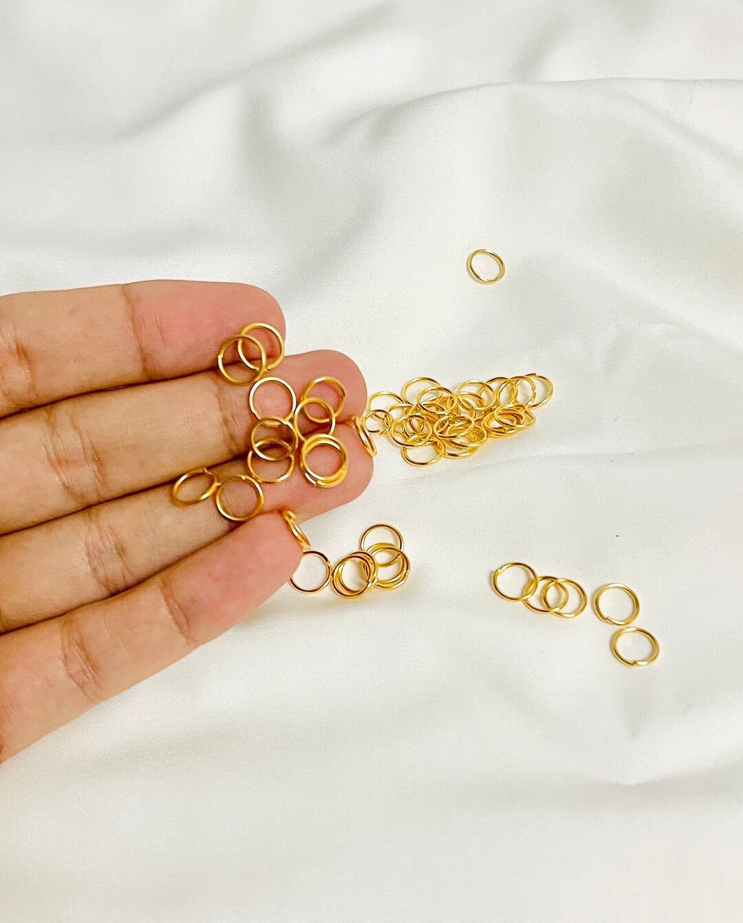 50 Pcs 24k Shiny Gold Plated Jump Ring Size. 0.8x7mm , Open Jump Ring ...