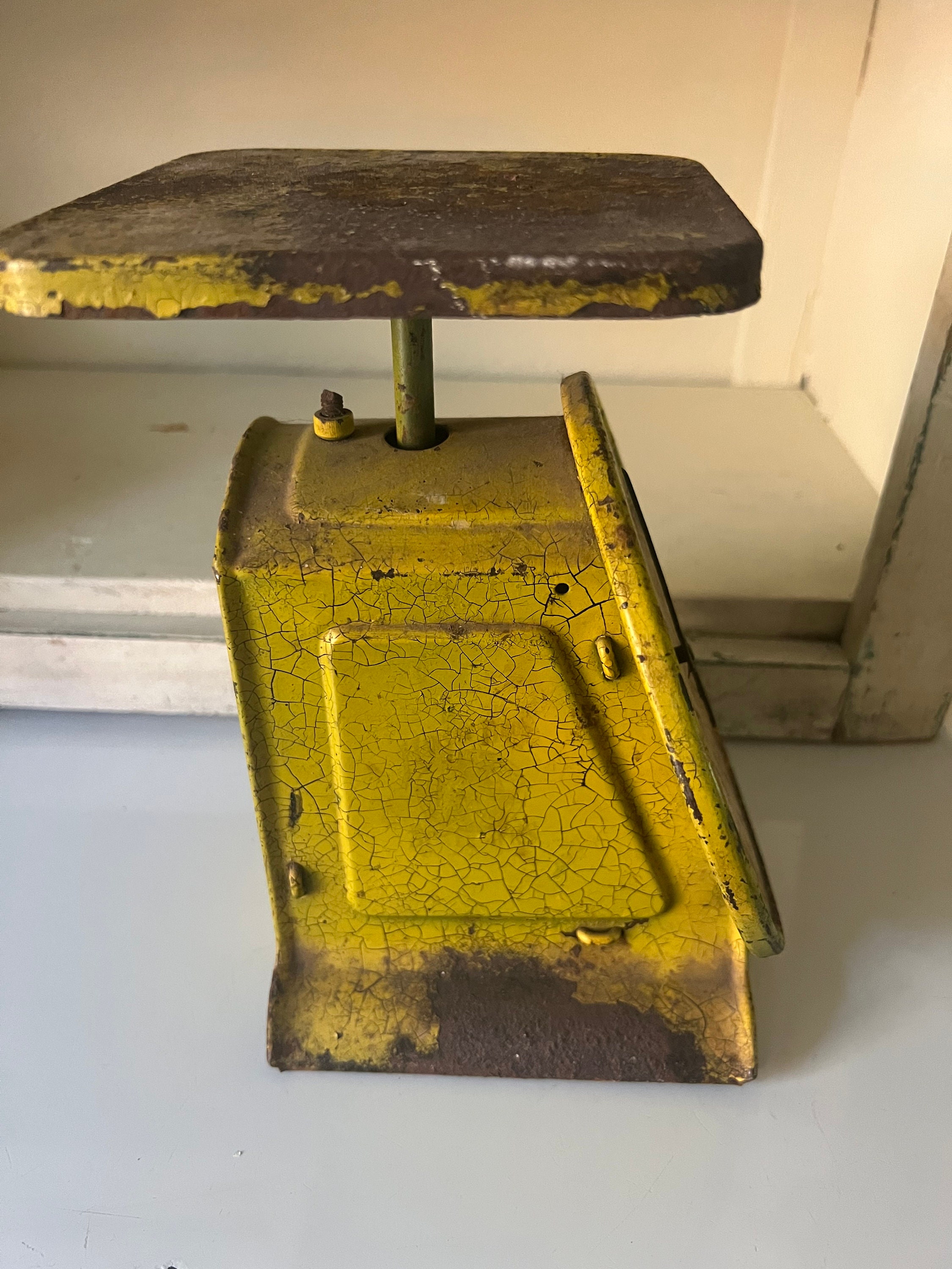 Antique Chippy Rusted Yellow Kitchen Scale, Lots of Patina! - Etsy