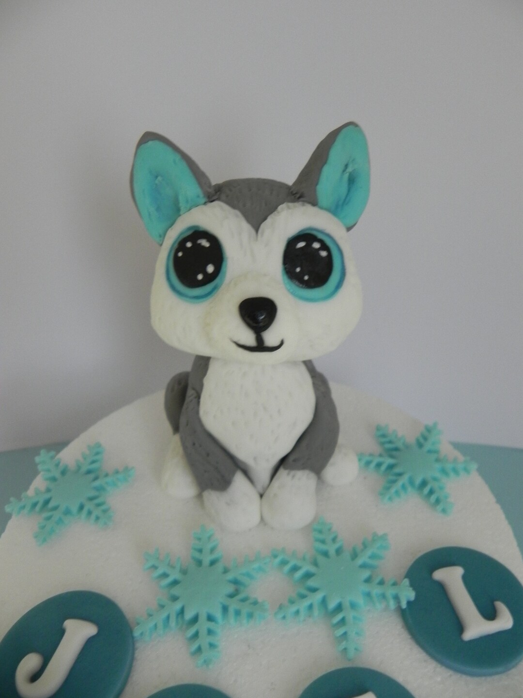 Fondant Toy Topper/ Wolf Cake Topper/ Sugar Paste Wolf/ - Etsy
