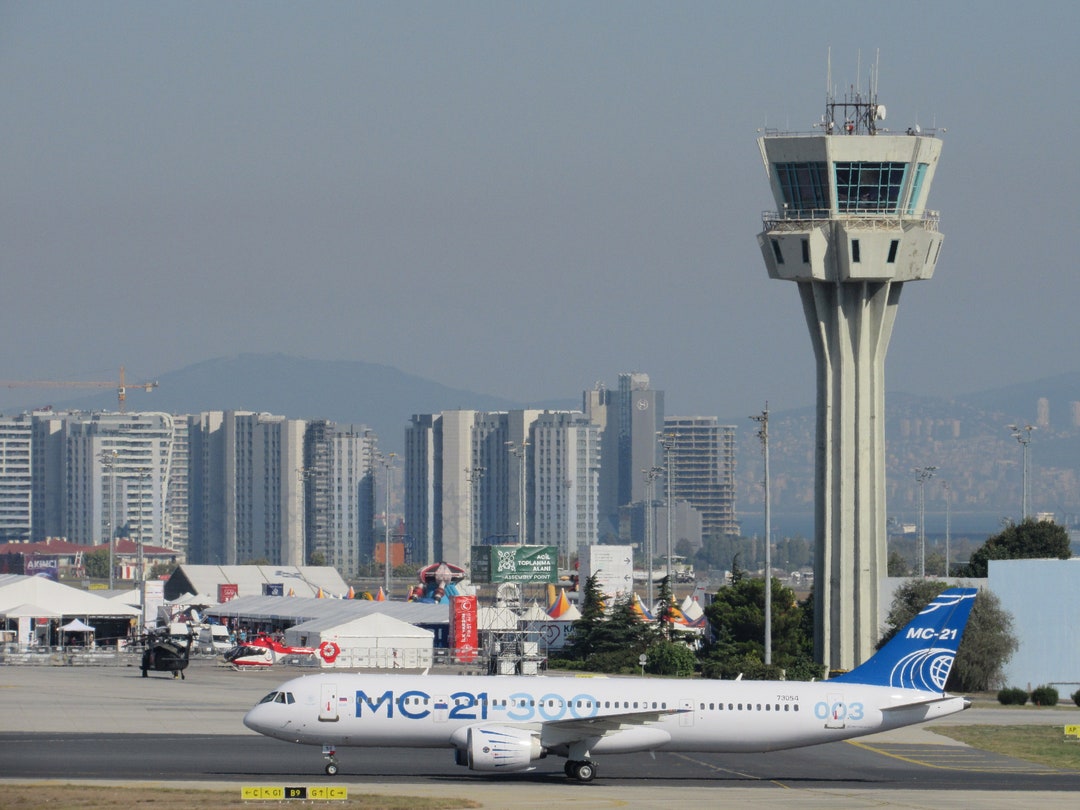 MC-21-300 Plane Photo From Istanbul Atatürk Airport - Etsy