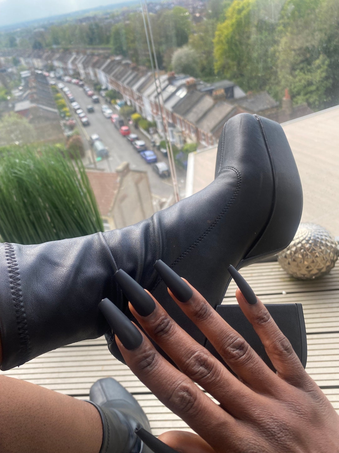 Midnight Matte Black Set of Press on Nails With Professional Nail Glue ...