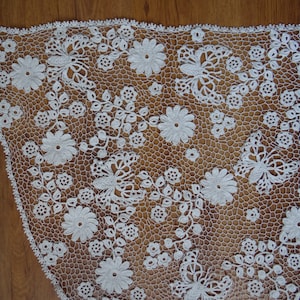 Irish Lace. Pattern Crochet Shawl White - Pattern Crochet Cape in ...
