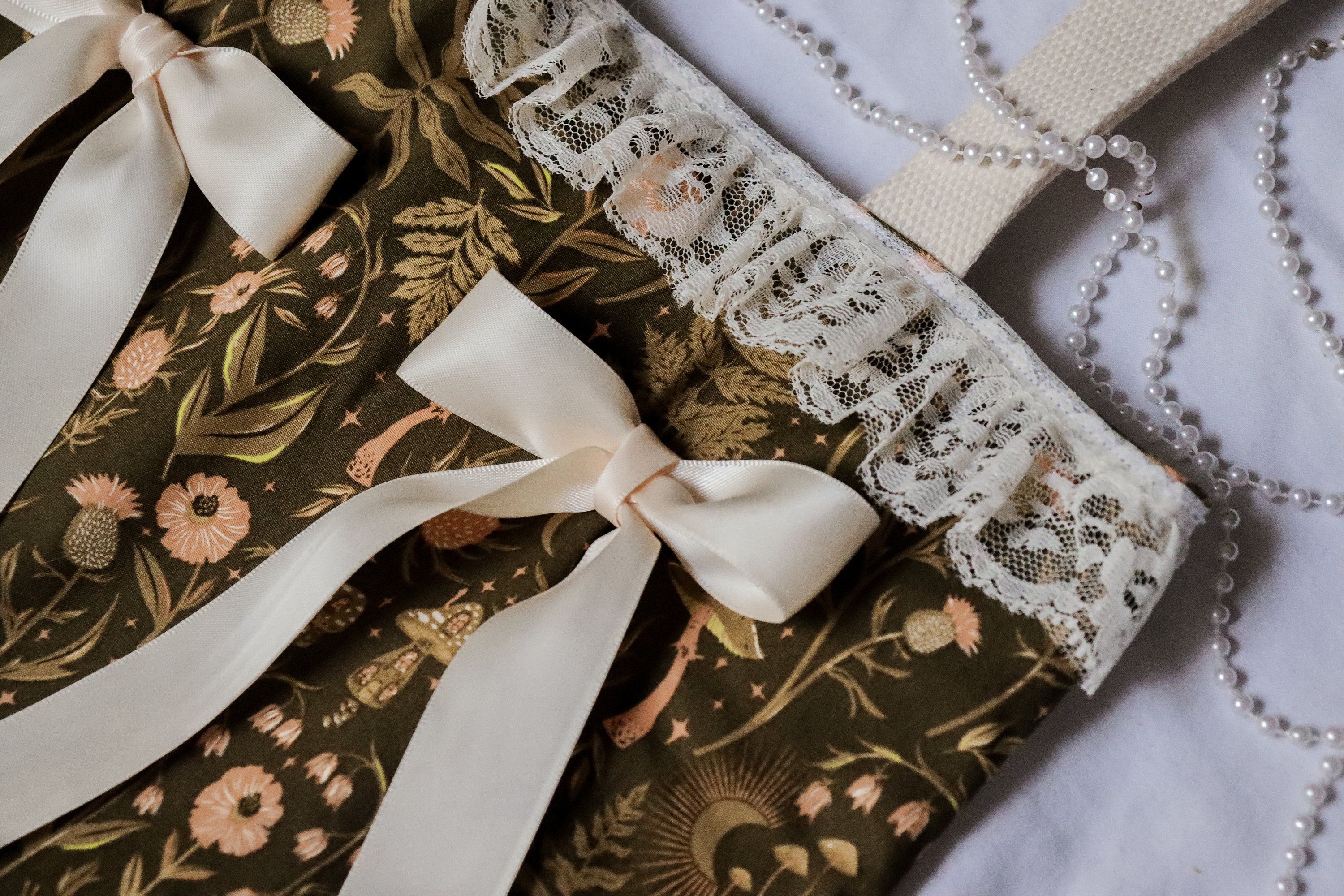 Green Aesthetic Moth and Mushroom Bow and Lace Handmade Shoulder Bag ...