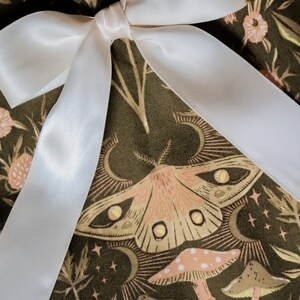 Green Aesthetic Moth and Mushroom Bow and Lace Handmade Shoulder Bag ...