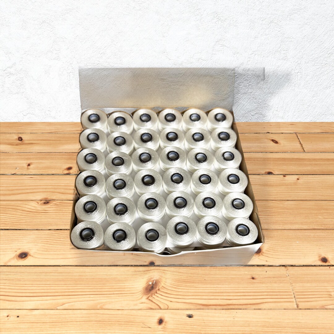 144 Magnetic Core Style L White Polyester Bobbins 148 Yards per Bobbin ...