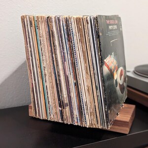 Minimalist Vinyl Record Display Stand - Walnut / 60 Record Capacity ...