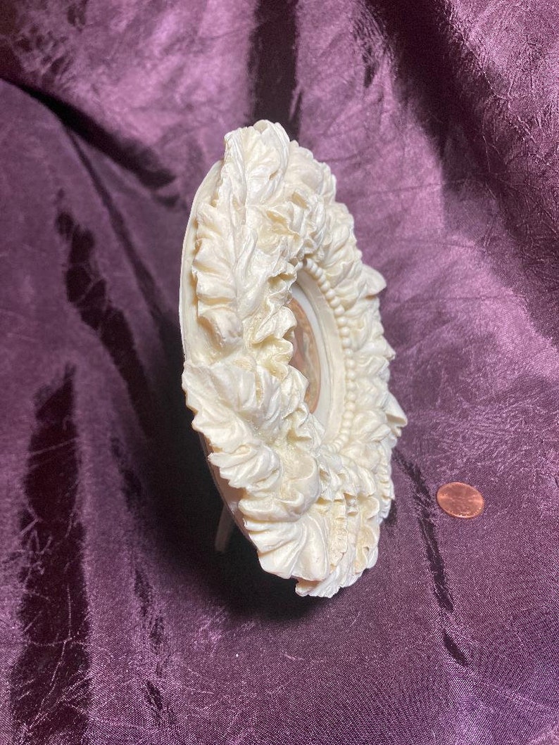 Ivory Leaves Resin Frame Oak Tree - Etsy