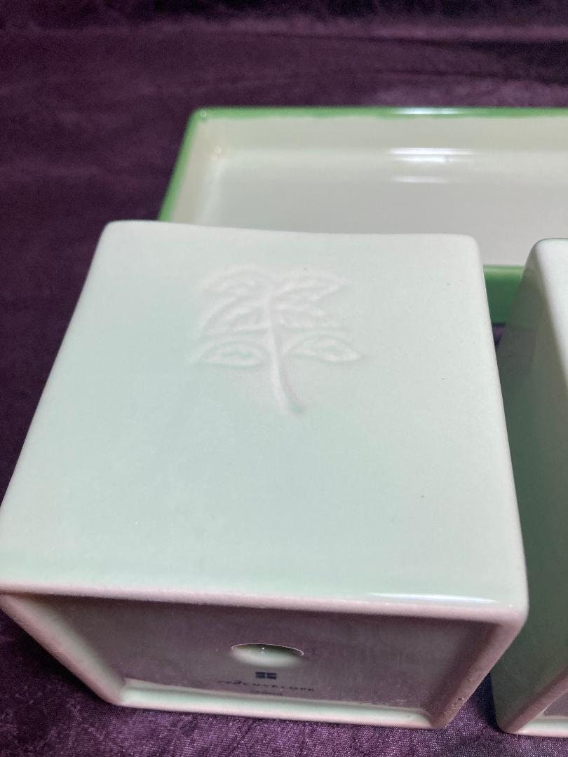 3 Light and Dark Mint Green Plant Pots With Runoff Tray Pristine ...