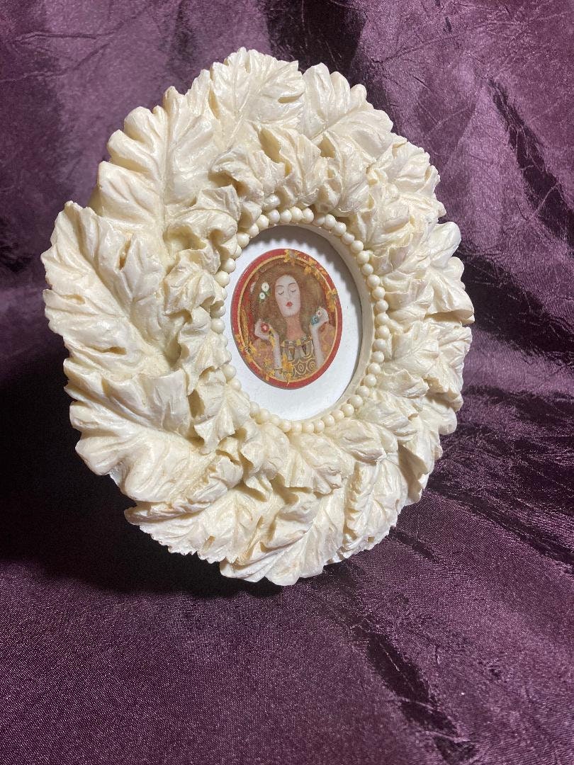 Ivory Leaves Resin Frame Oak Tree - Etsy