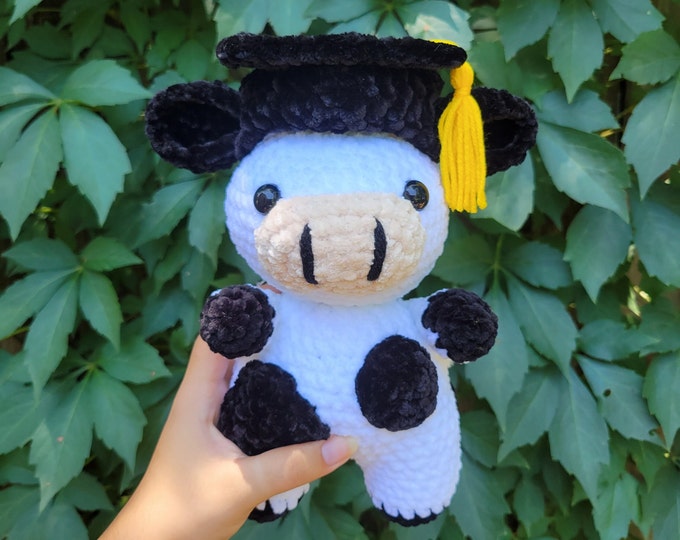 Graduate Crochet Cow, Graduation Gift, Amigurumi - Etsy