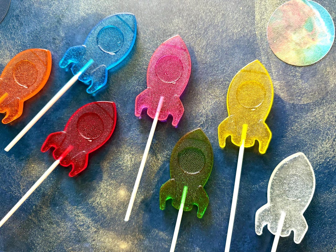 Spaceship Rocket Lollipops: Kids Birthday Party Favors - Galaxy ...